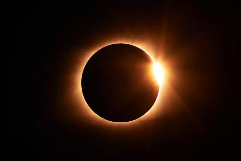 Eclipse total do sol acontece na segunda; saiba como ver pela internet